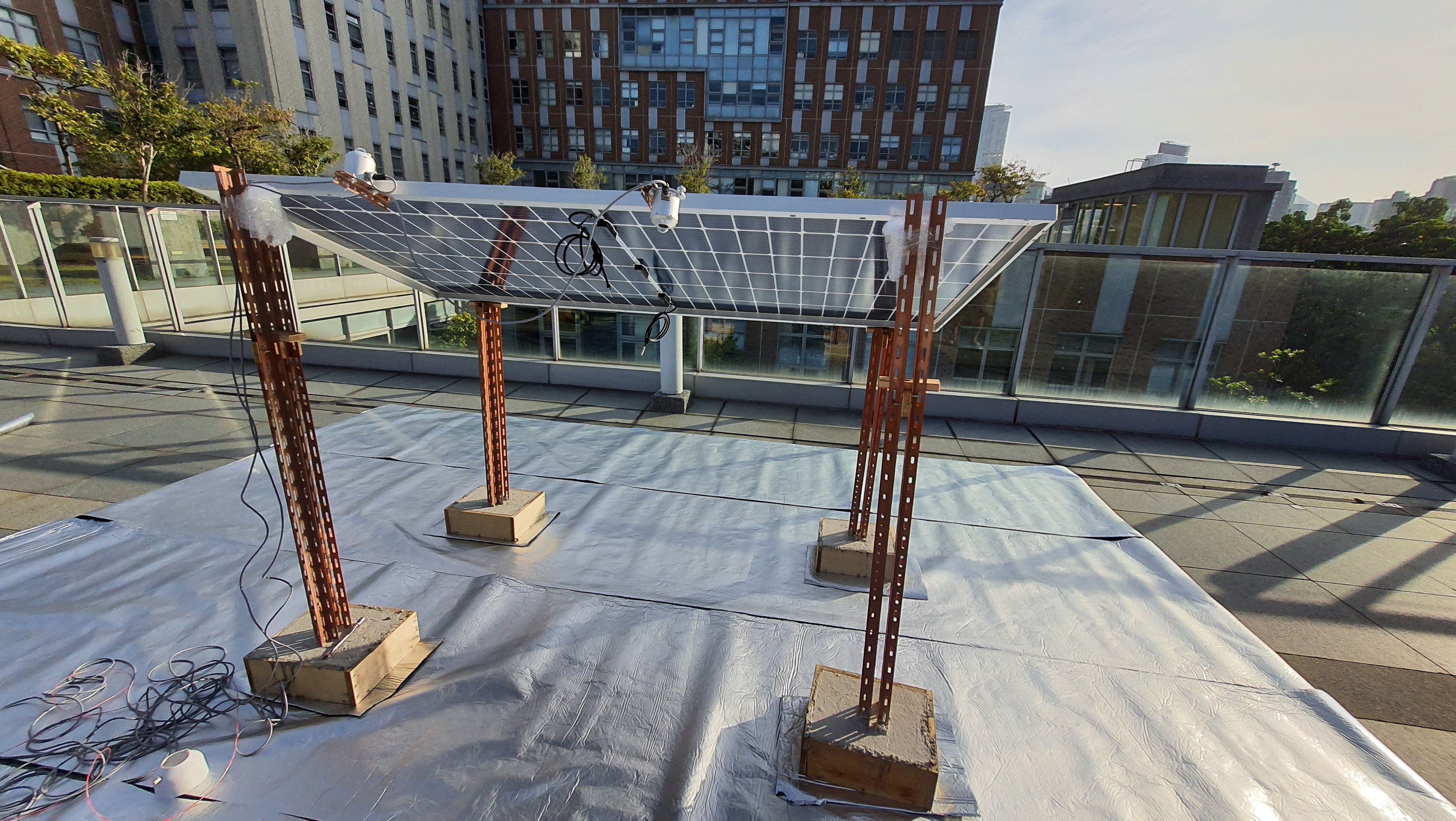 Figure 1 Inclined bifacial PV module with elevation height